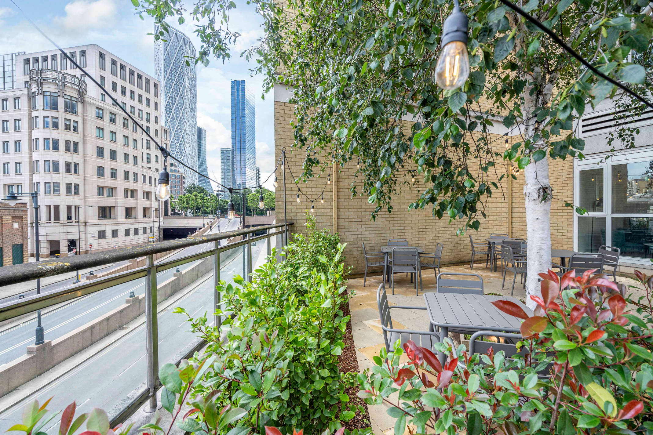 Properties to rent at Circus Apartments, Canary Wharf, E14